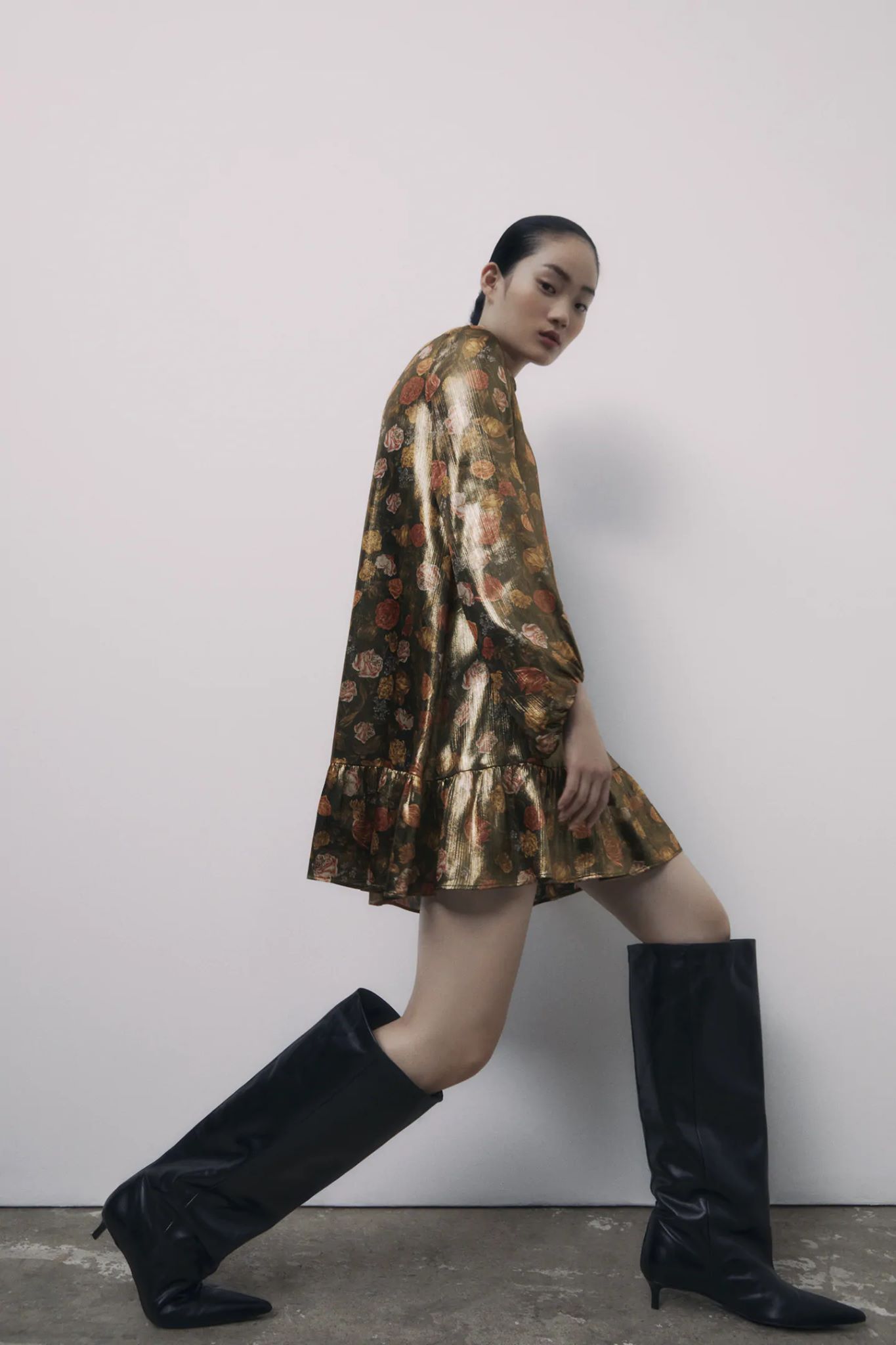 Casting online para modelar vestidos Zara – Agencia de Modelos