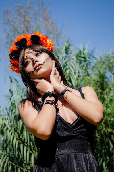 ROPA CATRINA - Agencia de Modelos